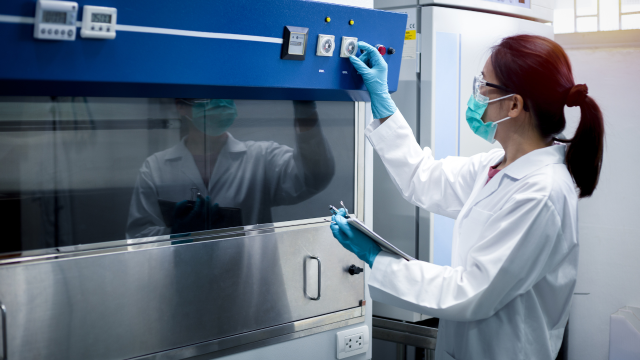 Fume Hood Guide: Types, Usage Tips, and Testing